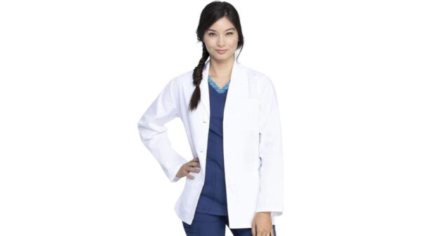 10 Best Lab Coats for Women in 2025: Stylish and Functional Picks